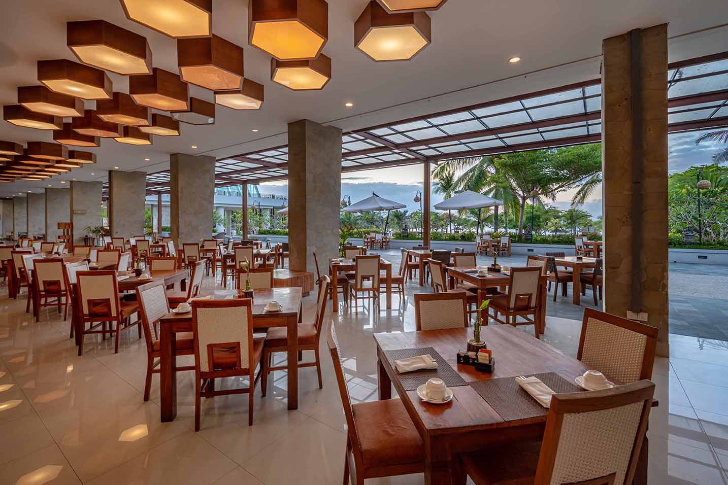 Merusaka Nusa Dua Restaurants | Bali Dining & Beach Bar