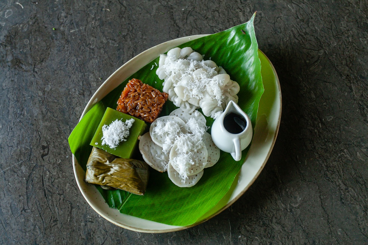 A Foodie's Guide to Balinese Desserts & Sweets (Jaje Bali & More)